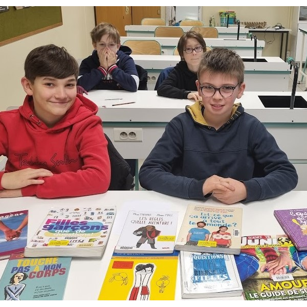 La 6ème6 se questionne sur la puberté - Collège Max Jacob